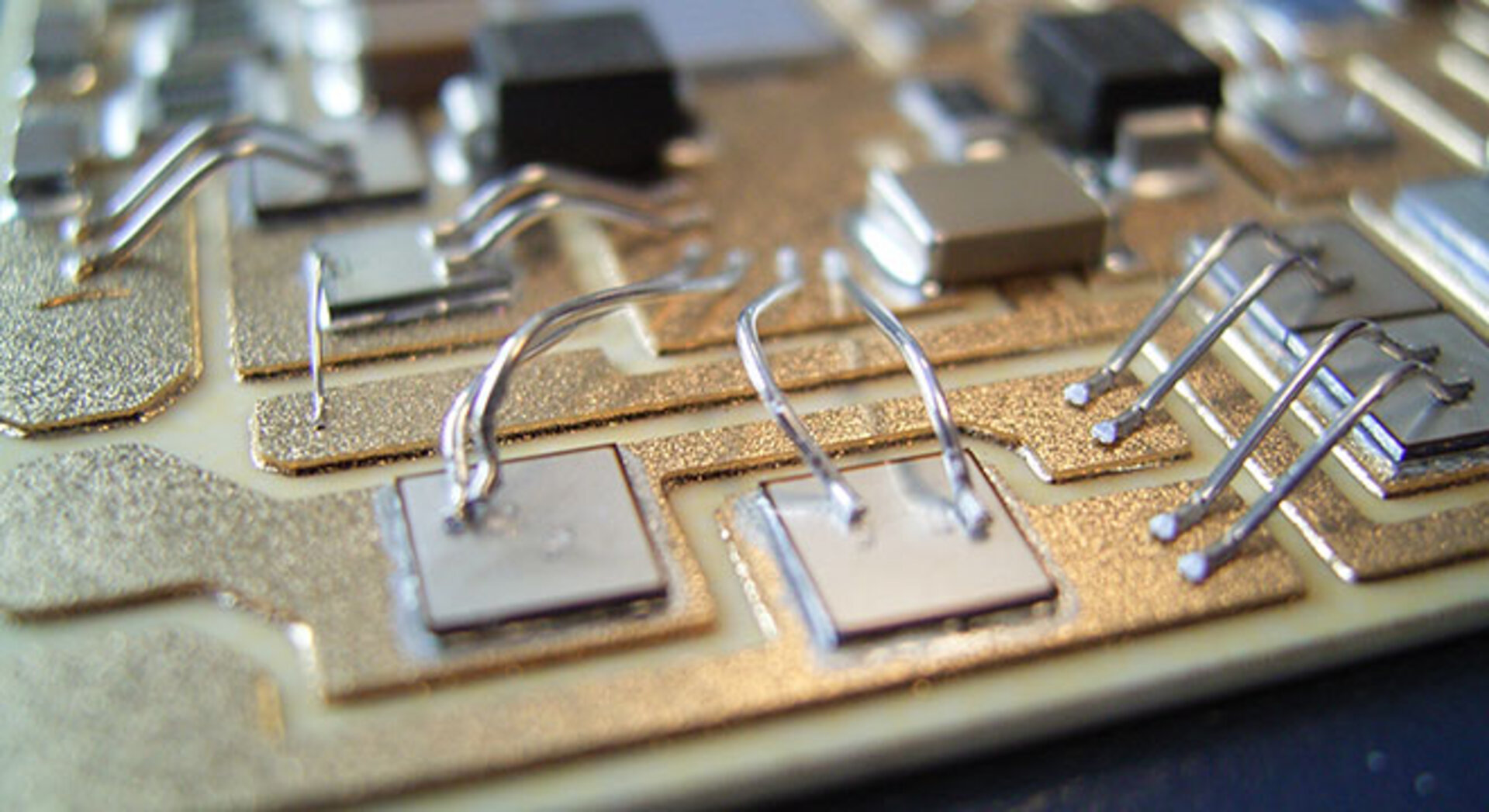 パワー半導体洗浄 - 製品情報lゼストロンジャパン